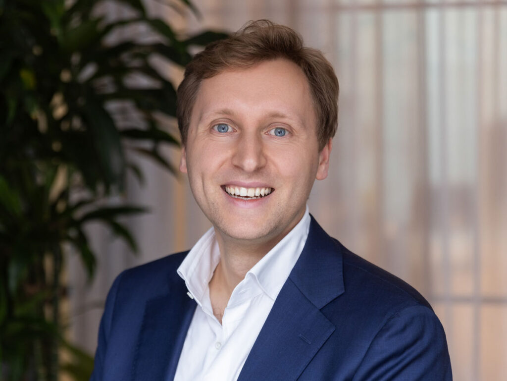 Henry Galis | General Atlantic